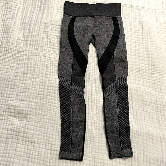 Zobha | Pants & Jumpsuits | Zobha Seamless Legging | Poshmark